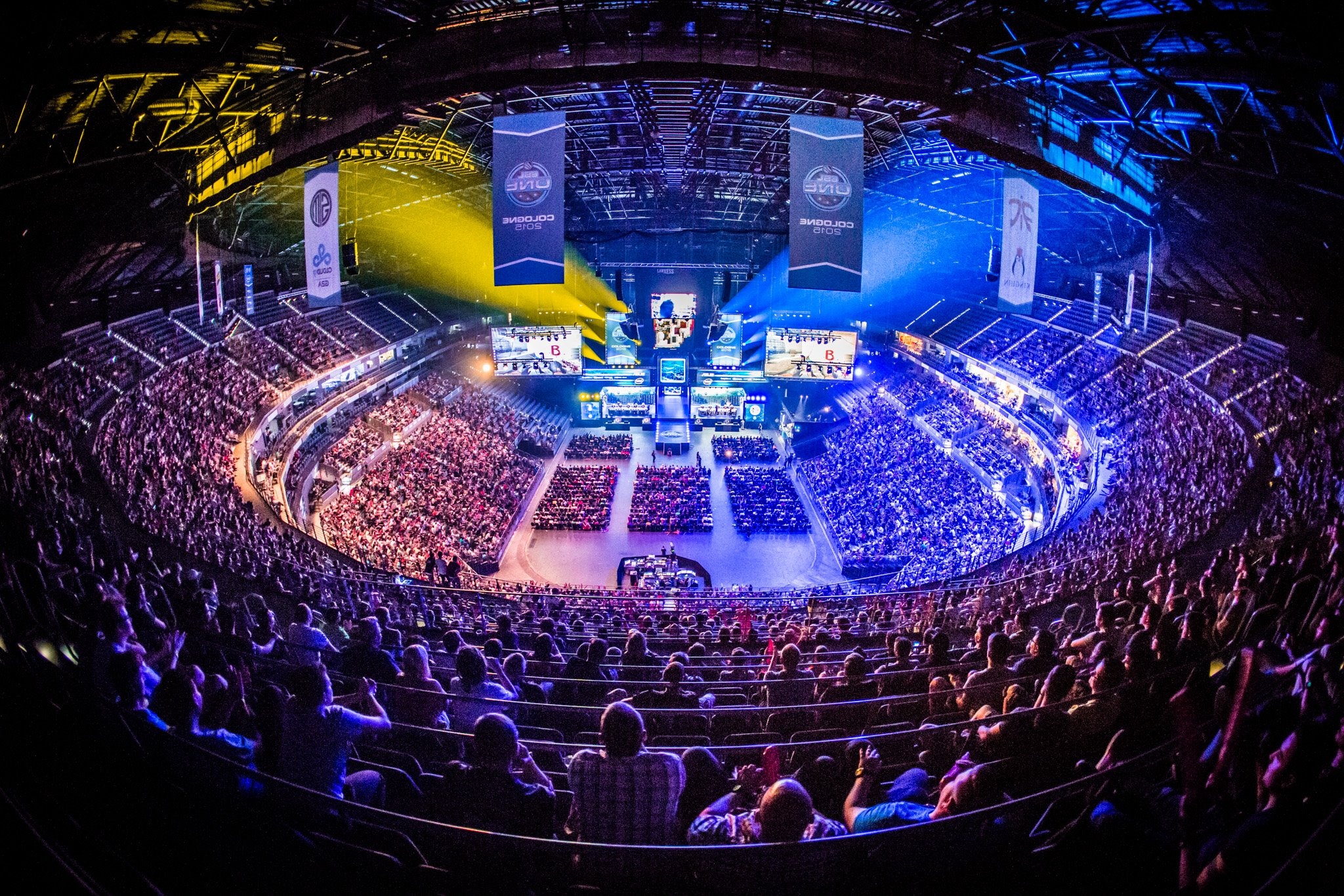 eSports: il gaming conquista il grande palco dell'entertainment